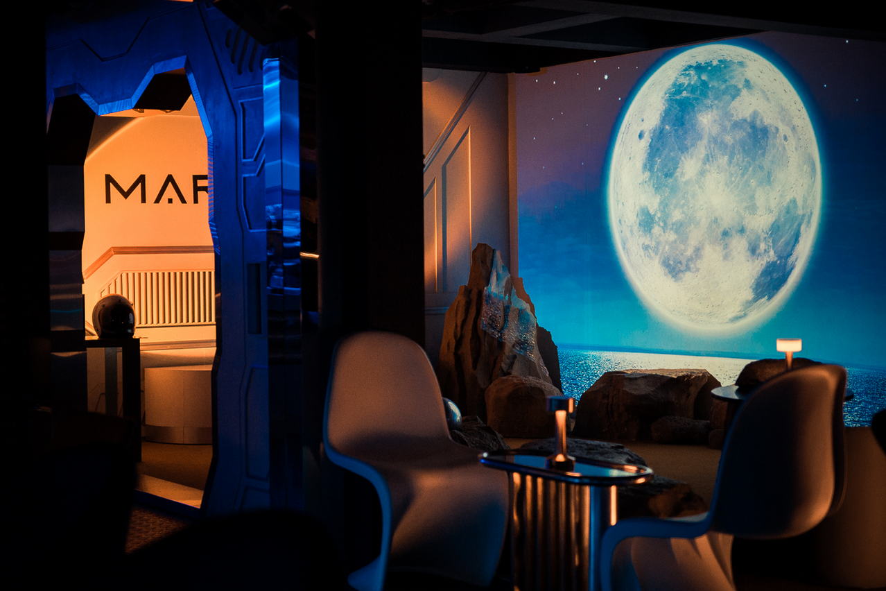 【泰國】清邁咖啡廳。MARS.cnx – 超狂火星造景，太空艙裡喝夢幻星球調酒